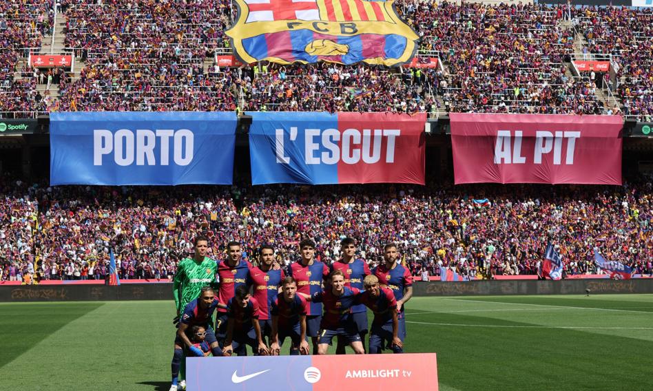 Camp Nou w remoncie za 1,5 mld euro, a finanse w ogniu. Trudny sezon FC ...