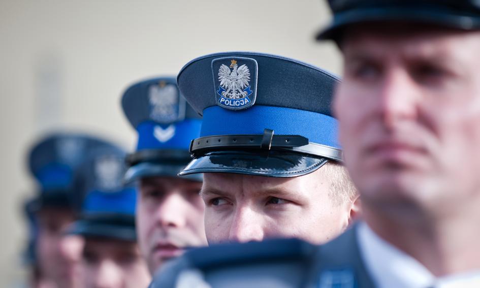Szef MSWiA zapowiada przedemerytalne dodatki motywacyjne dla ... Szef MSWiA zapowiada przedemerytalne dodatki motywacyjne dla ...